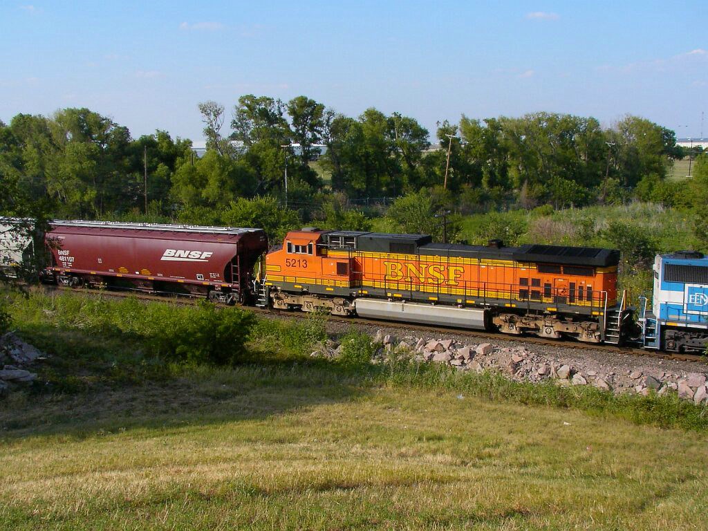 BNSF 5213